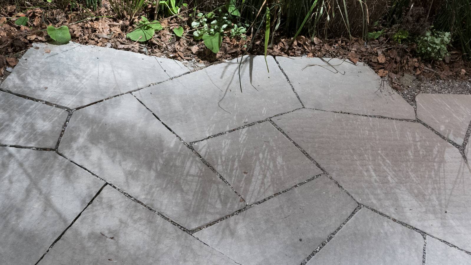 Bodenplatten - Produkte - Bärlocher Steinbruch